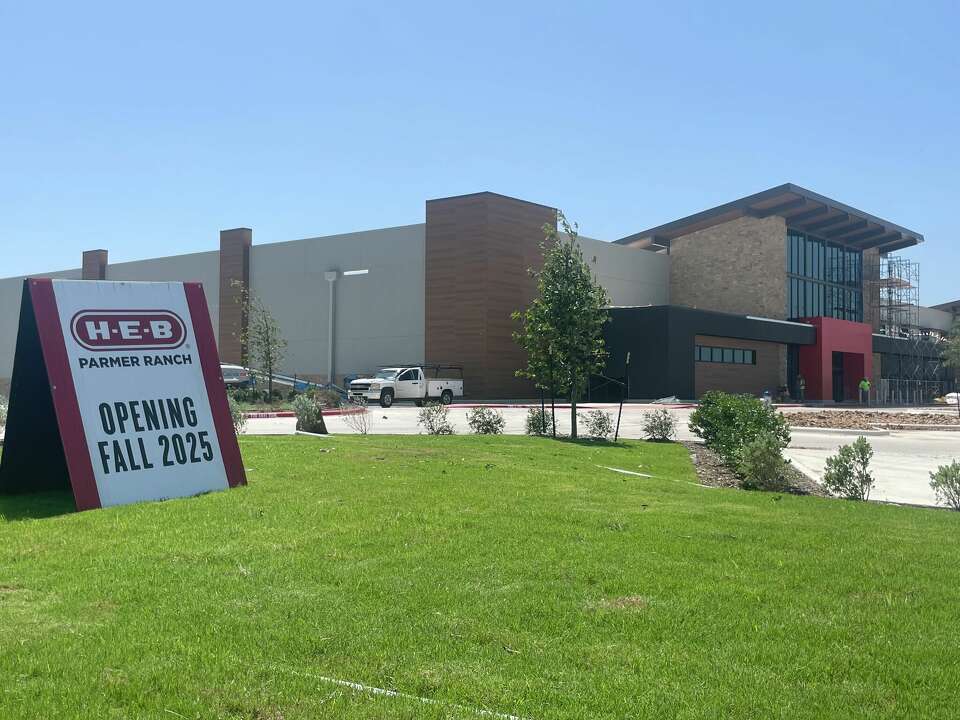 H-E-B's third Georgetown store eyes fall 2025 opening