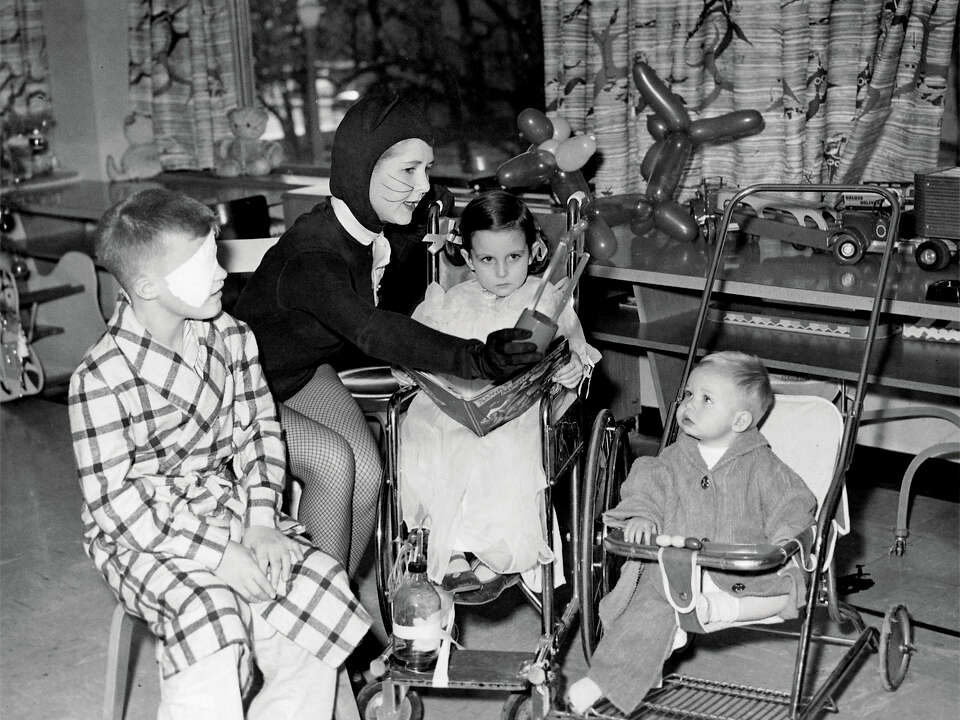 Do you remember Kitirik, a star of Houston TV from 1954 to 1971?