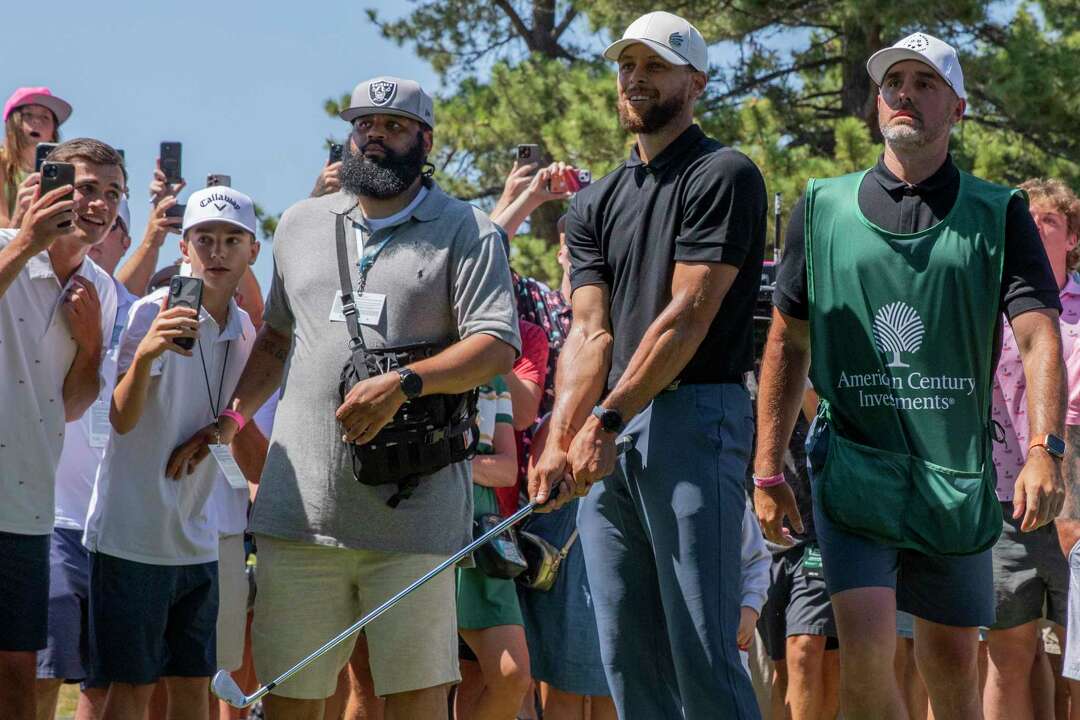 Steph Curry’s secret weapons in golf? A YouTube coach and old teammate