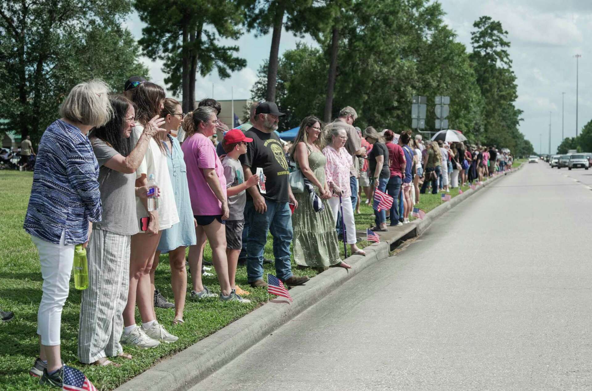 Dozens line Kingwood procession route to honor Shiloh Wilson