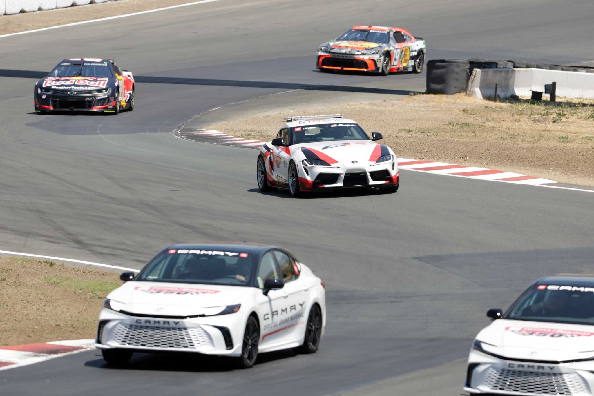 49ers’ safety goes first as Malik Mustapha drives pace car at Sonoma