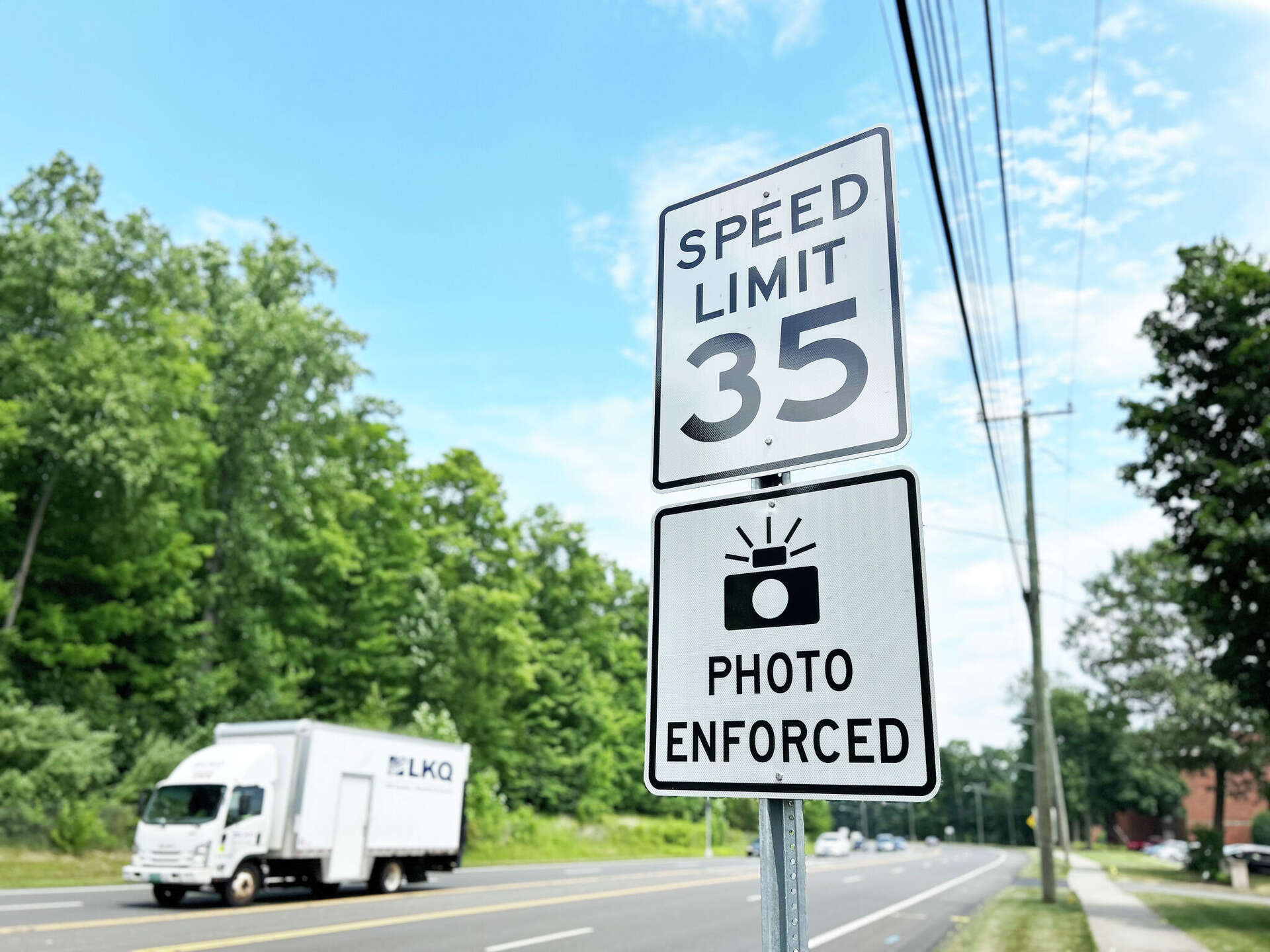 CT traffic laws don’t go far enough to protect drivers, kids: report