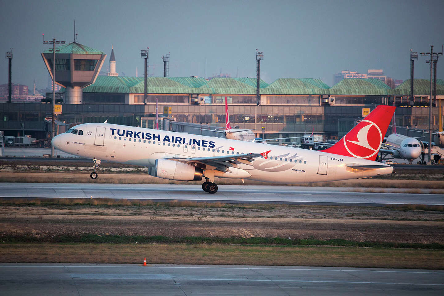 Turkish Airlines flight to SFO diverted after passenger dies