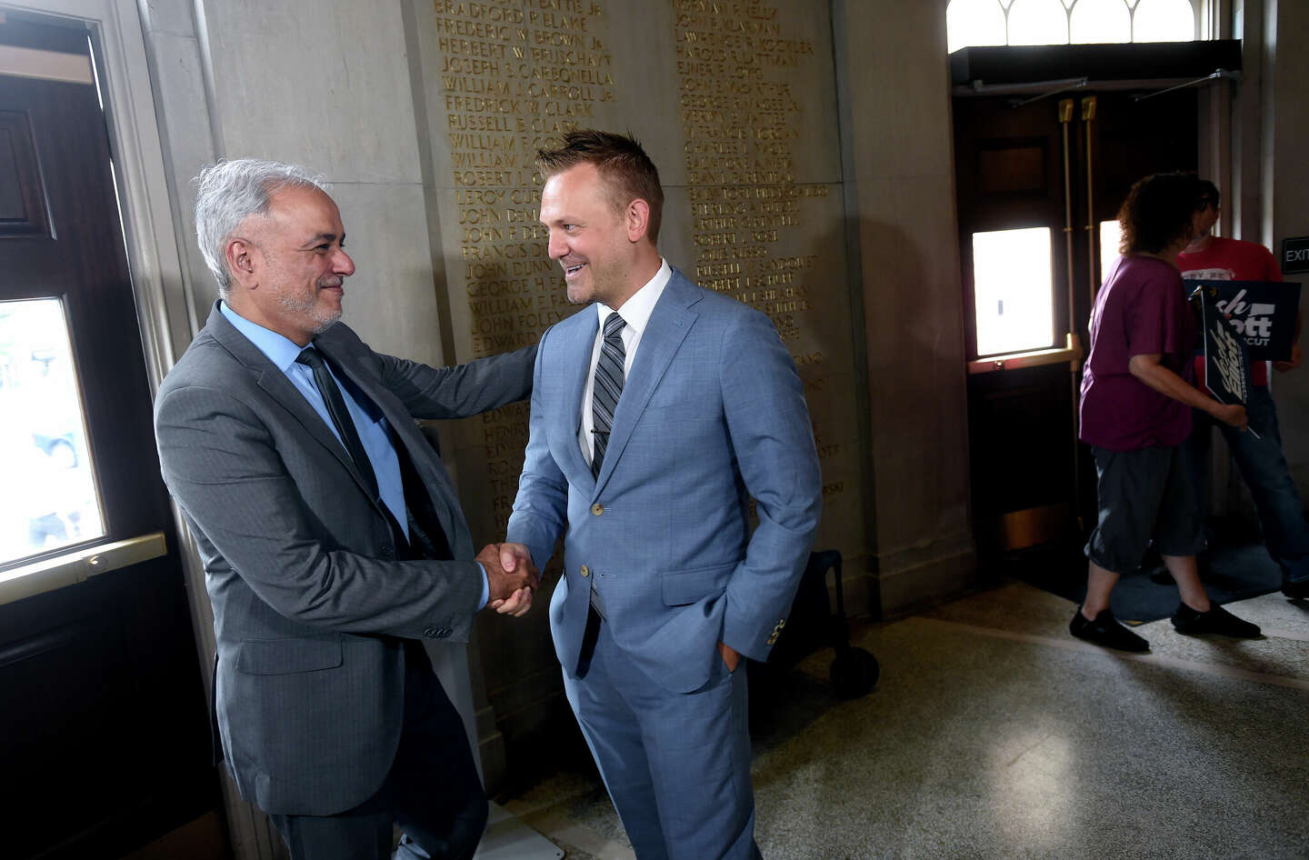 CT Rep. Josh Elliott unveils campaign for governor, challenging Lamont