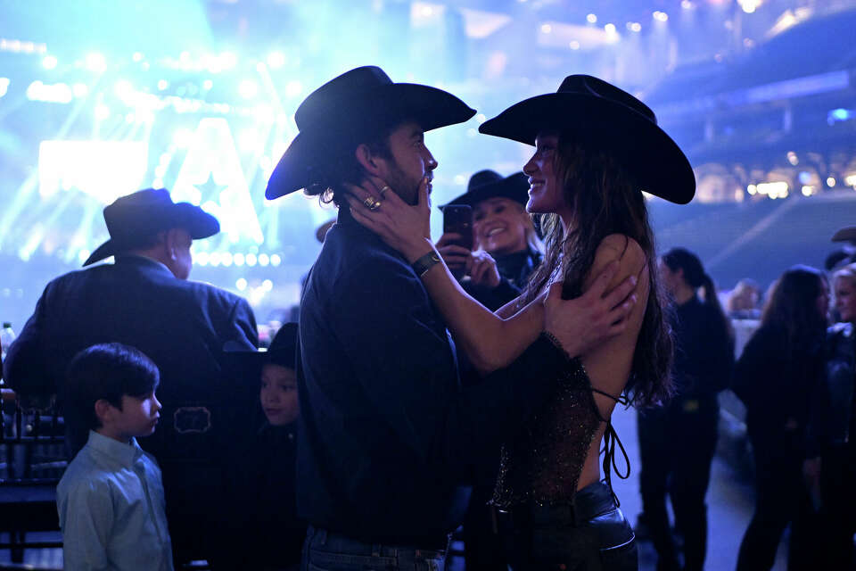 Bella Hadid embraces Texas ranch life after winning first rodeo check