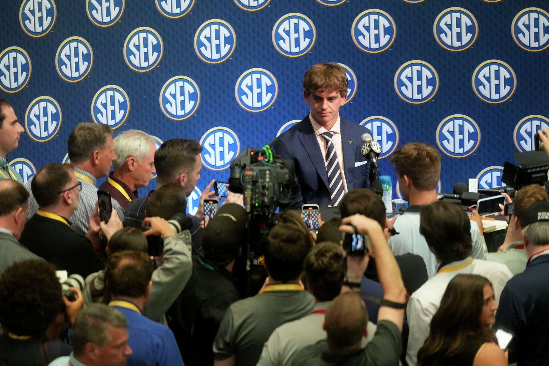SEC media days: Arch Manning accepts role as face of Texas football