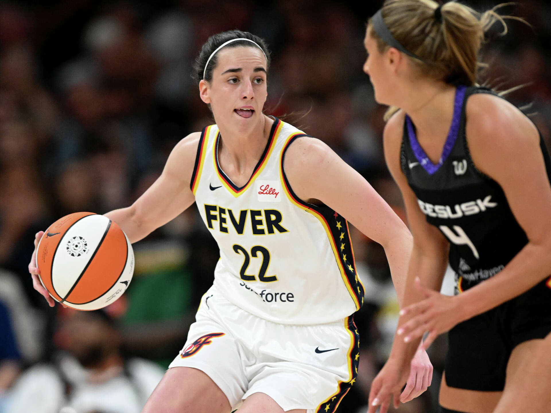 Caitlin Clark, Indiana Fever defeat CT Sun in Boston