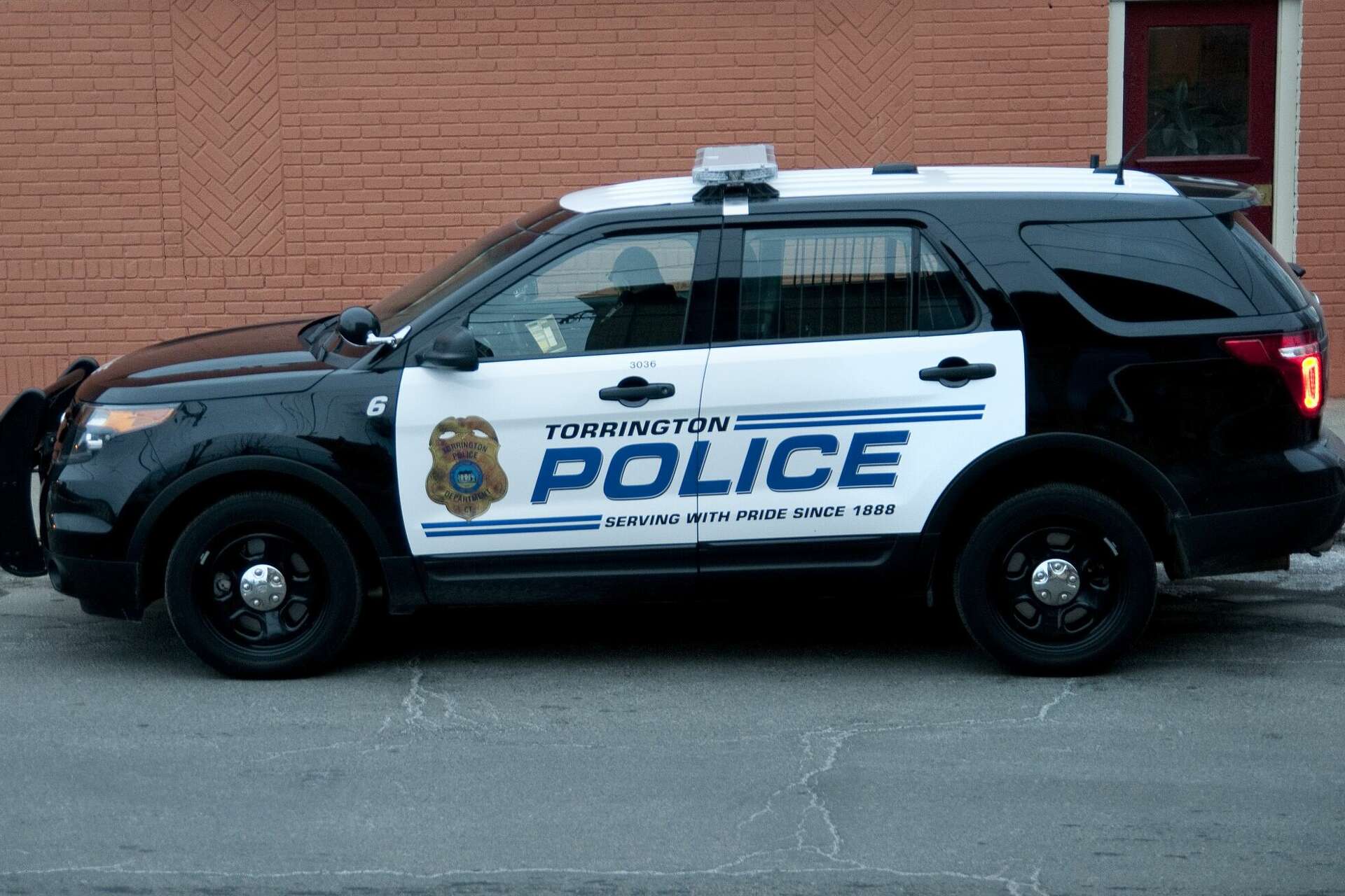 Torrington school security guard shot gun inside school: Cops
