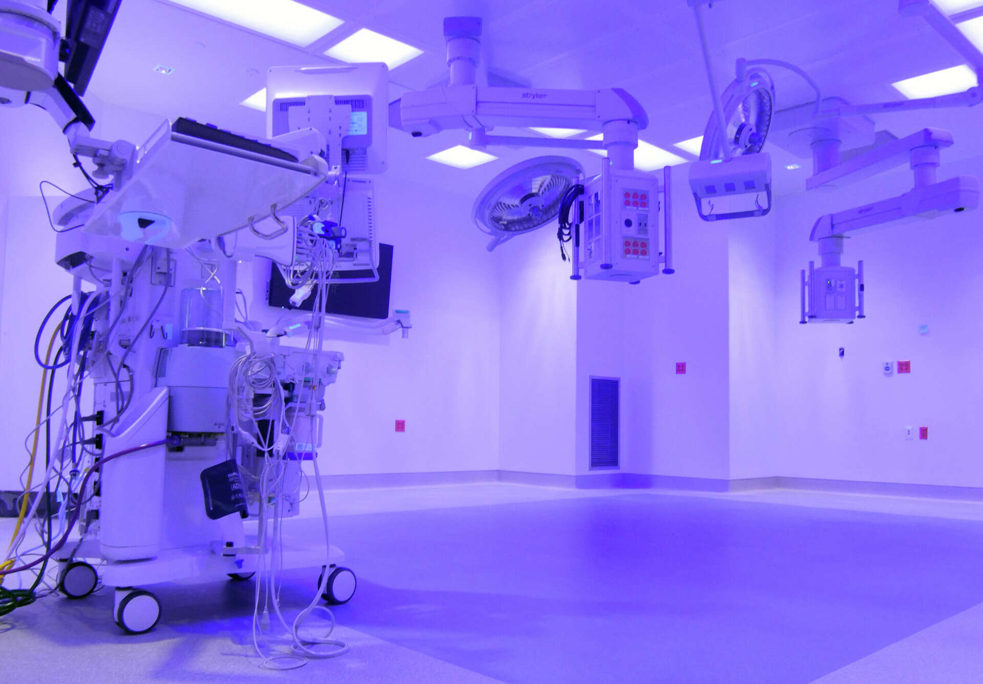 St. Vincent's Medical Center unveils state-of-the-art operating suite