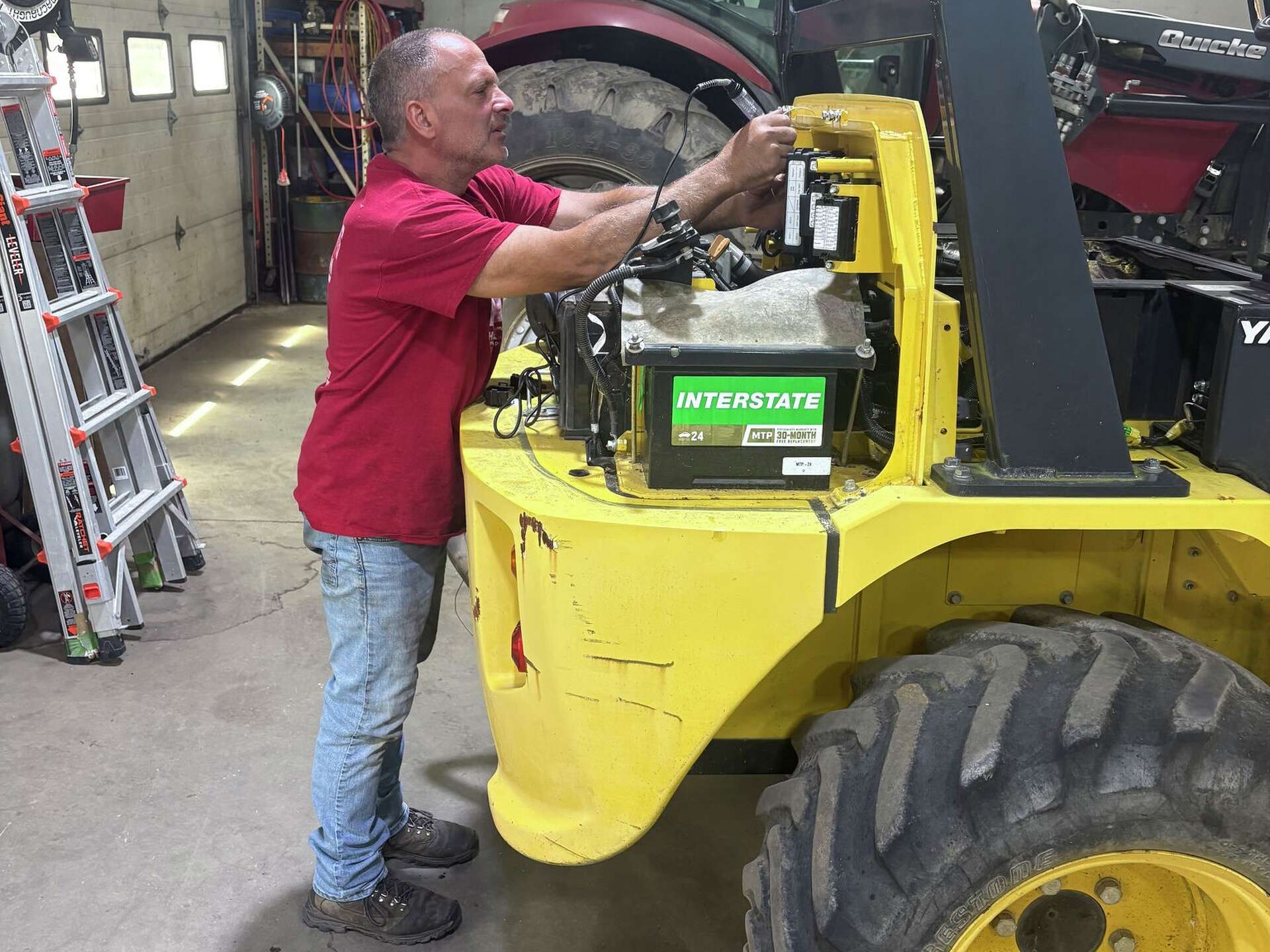 Woodbury tractor dealer says he's the pawn in internet scam