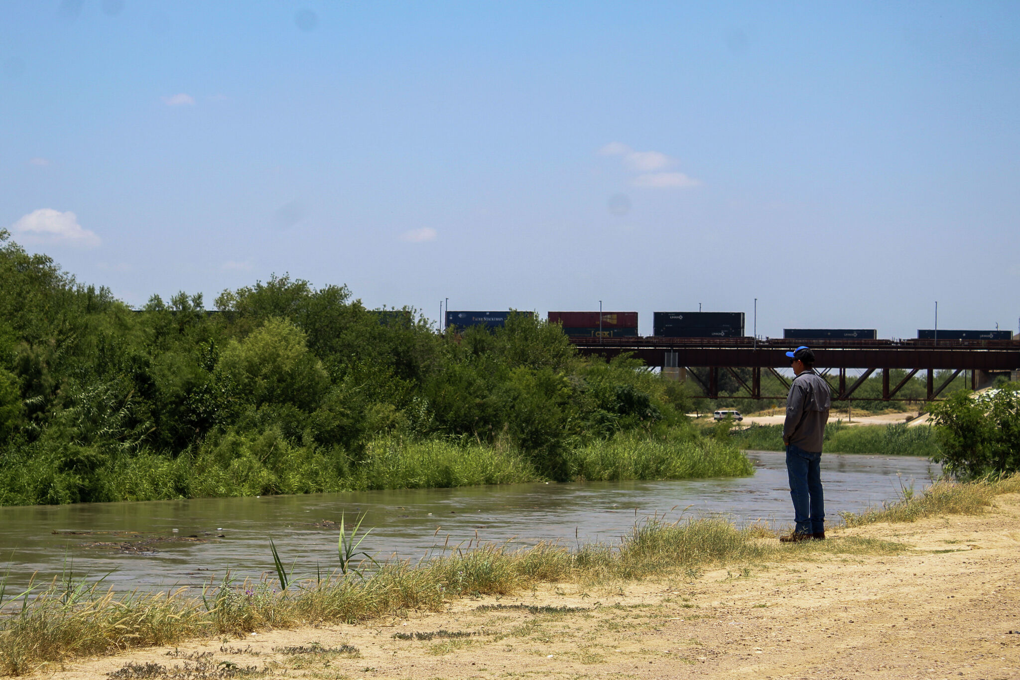 Laredo border wall plans advance as city demands safeguards
