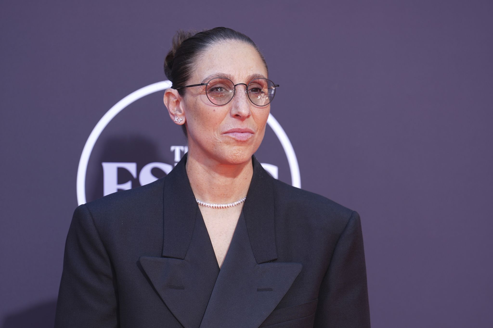 Darien beaches Pear Tree Point Beach and Weed Beach summer hours