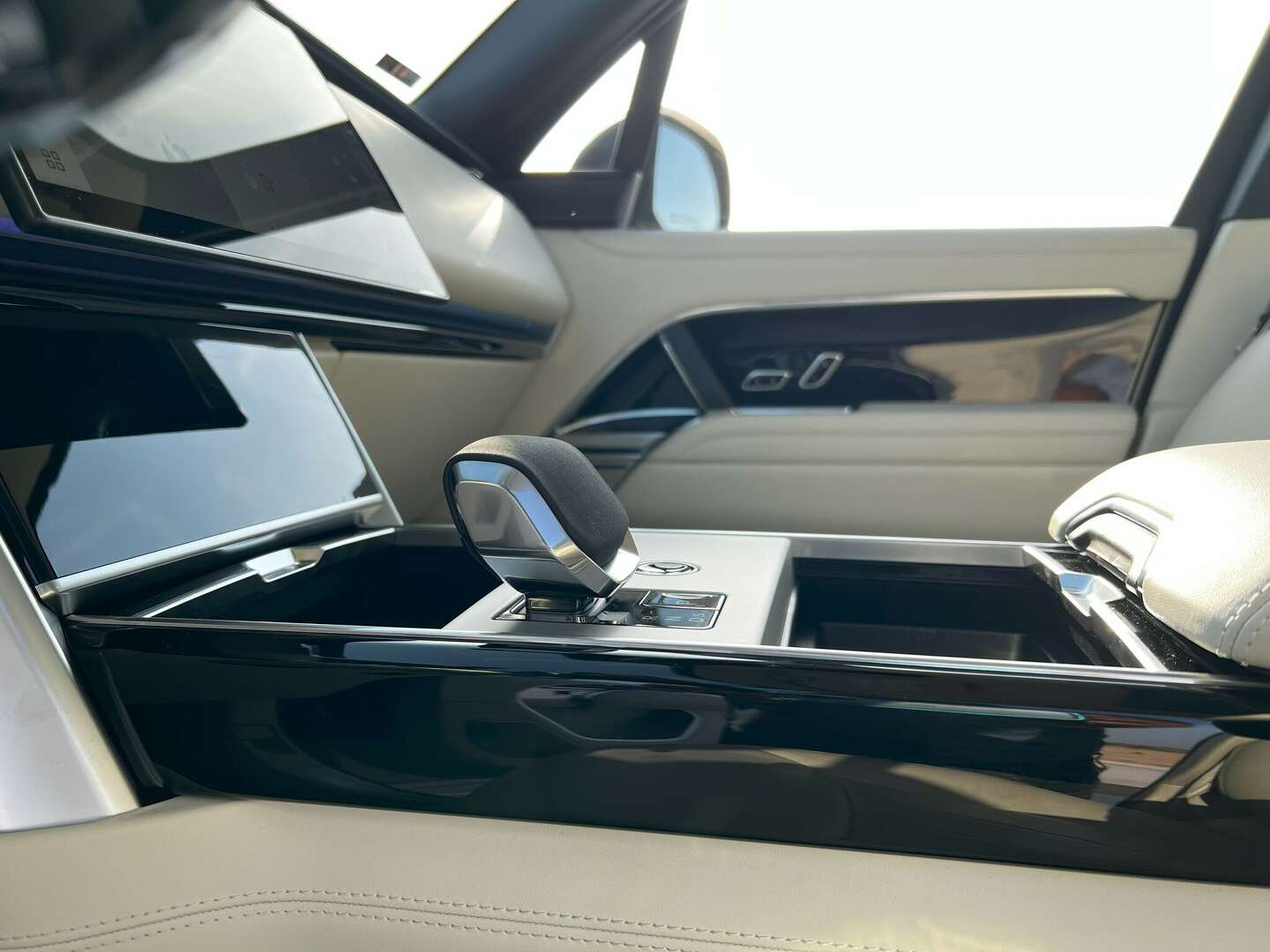 2025 Range Rover P350 Autobiography review: Luxury meets power