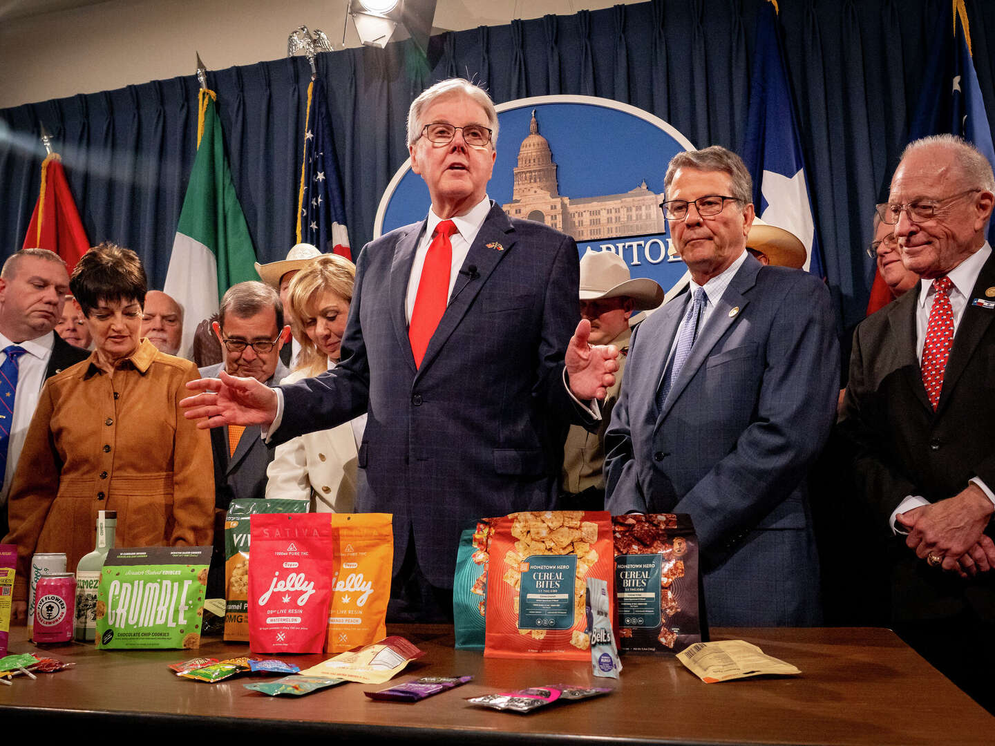 THC ban dies as Texas lawmakers can't reach a deal, Dan Patrick says