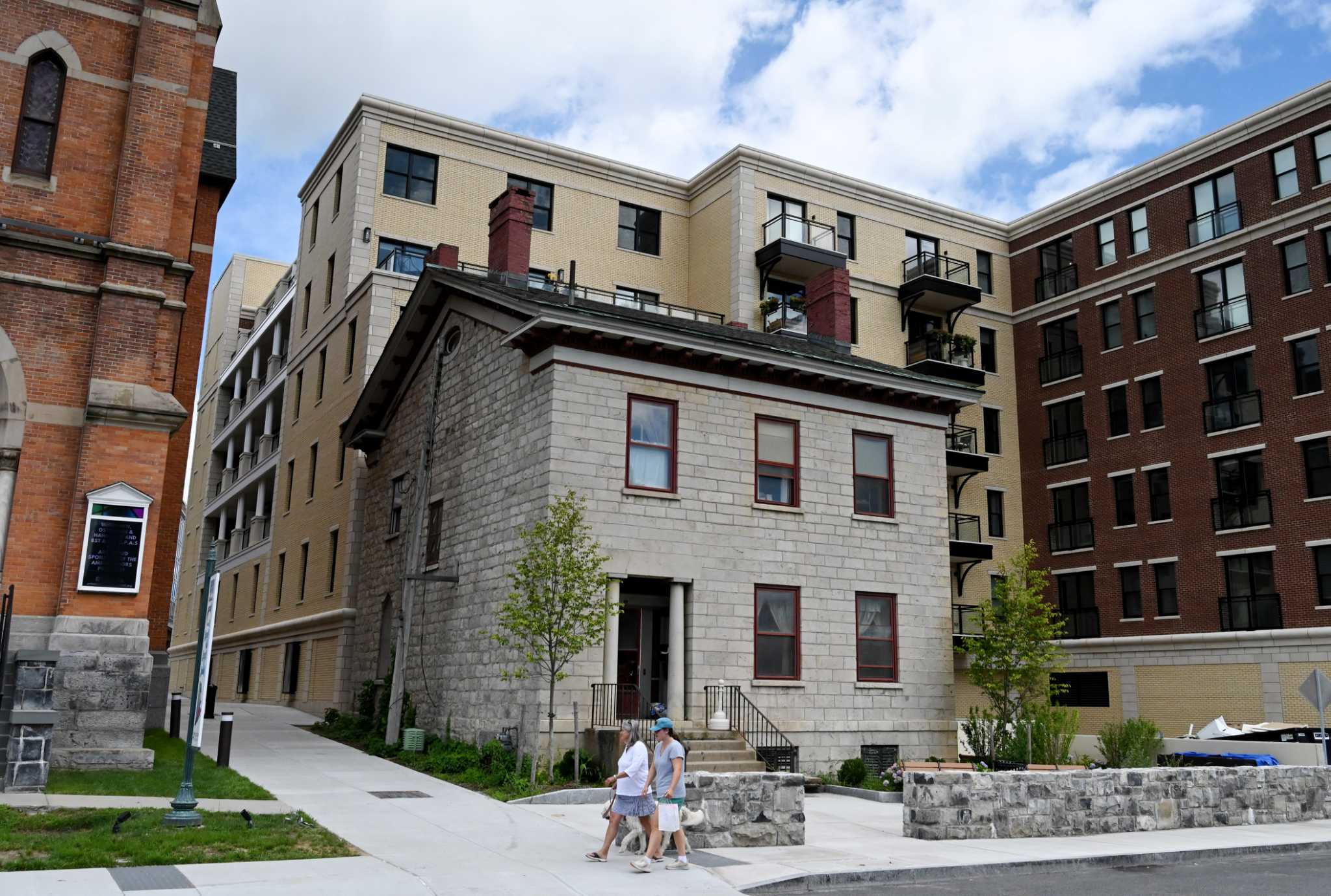 Saratoga Springs church, Adelphi Hotel consider moving rectory