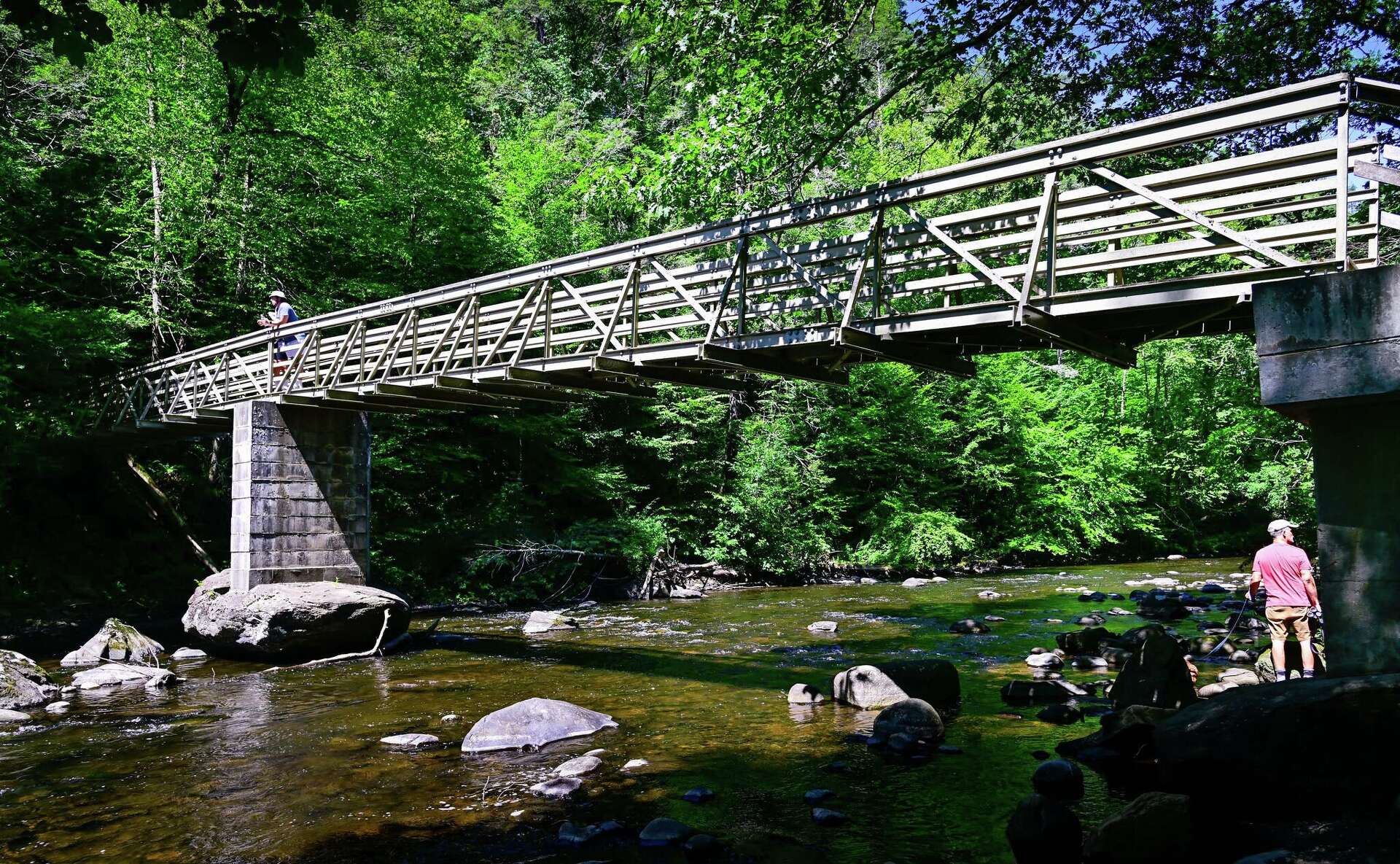 Fire closes summit trails at Washington's Steep Rock Preserve