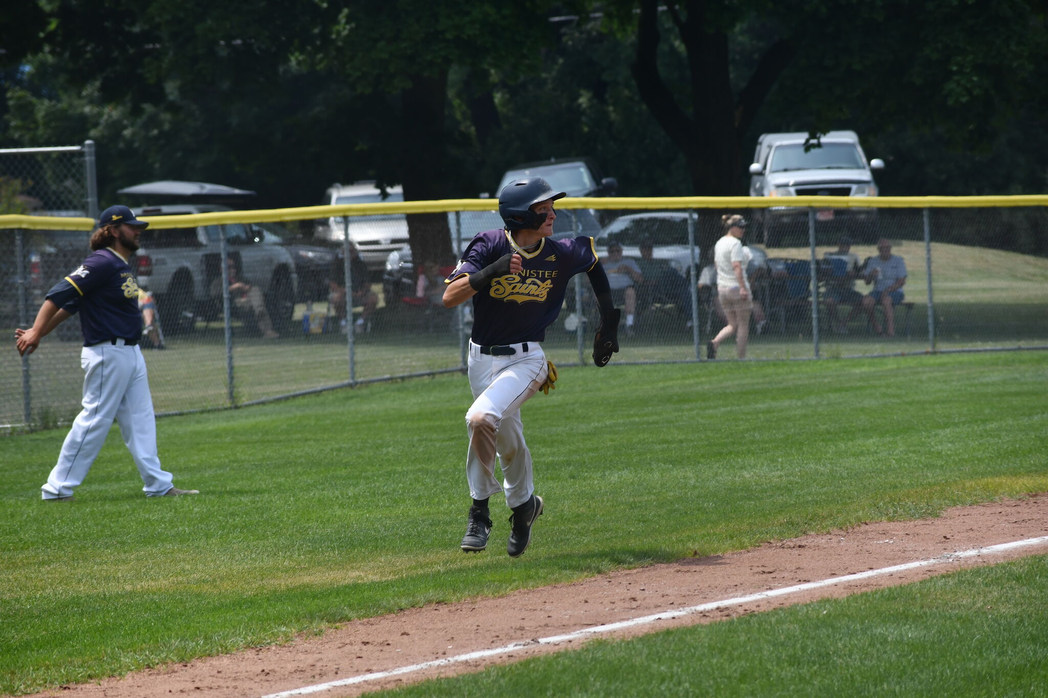 Manistee Saints sweep Sidney, move to 14-2 before regional