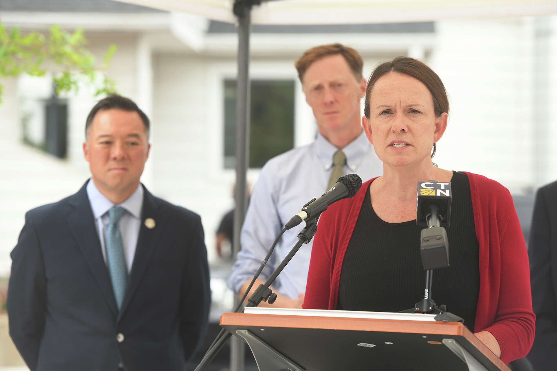 Larson faces his toughest battle as Bronin nears campaign launch