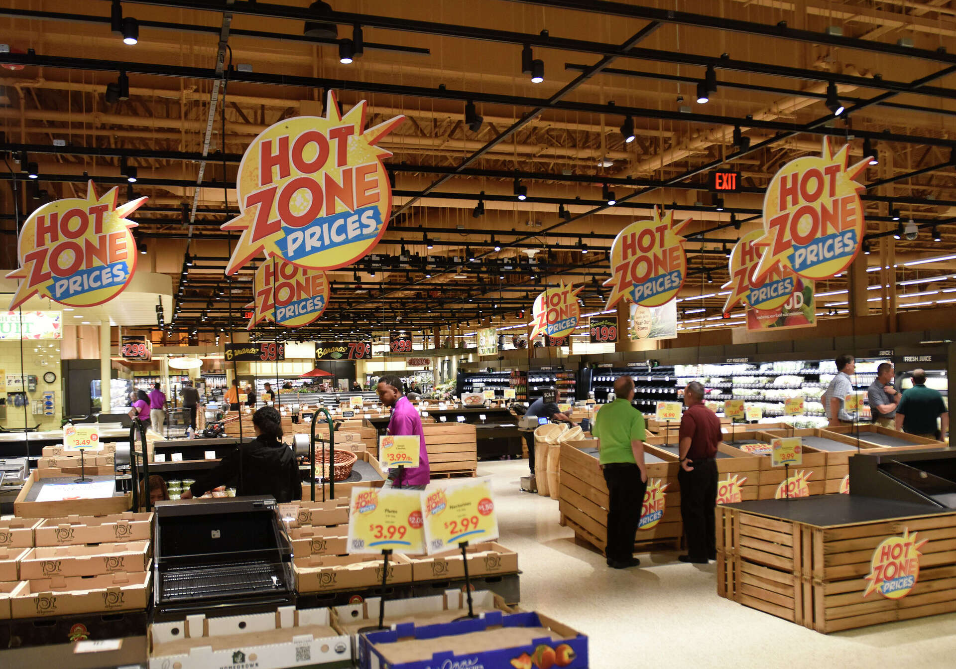 Wegmans grocery opens first CT location in Norwalk