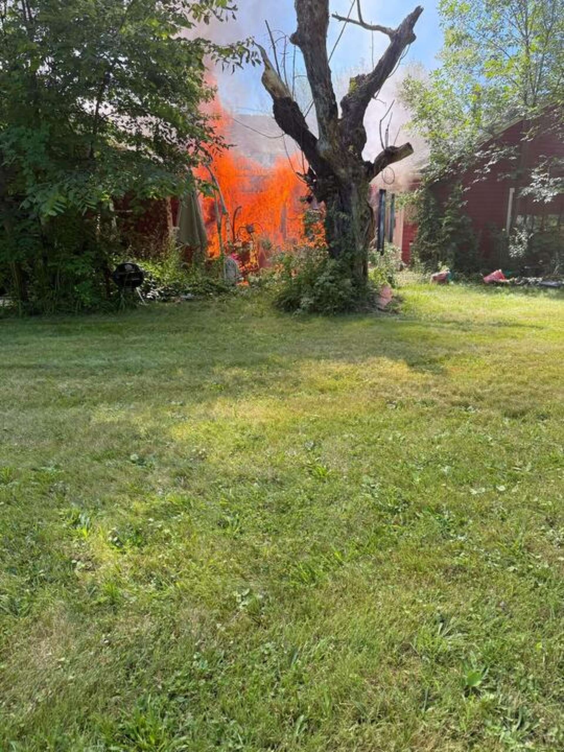 80-year-old Suffield woman dies in house fire on Mather Street: Police