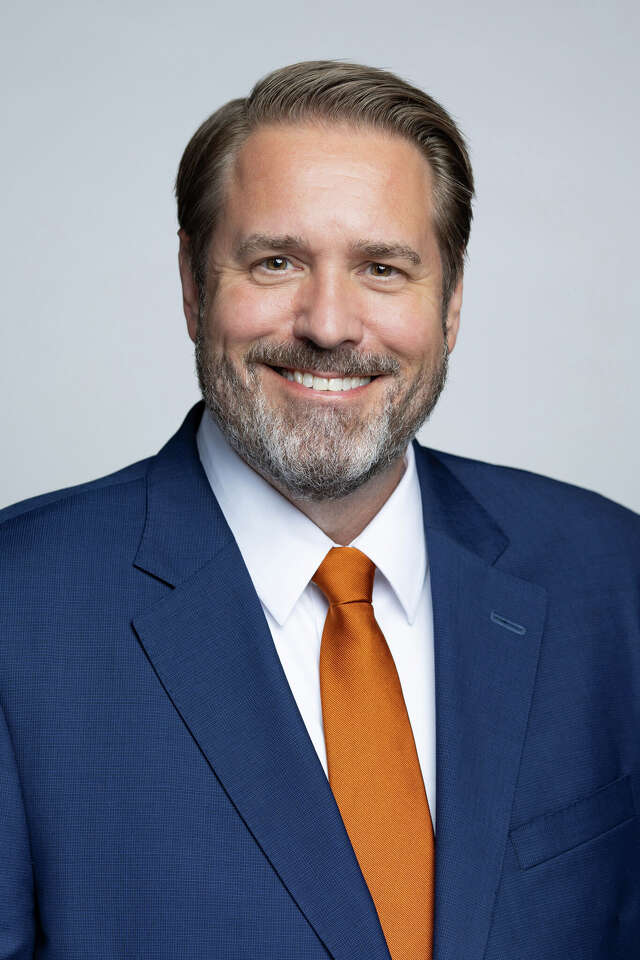 UT names John Zerwas, James Davis finalists for top jobs