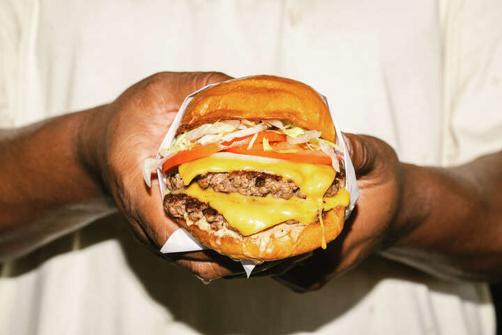 Boo's Burgers opens in Houston's East End as retro burger stand