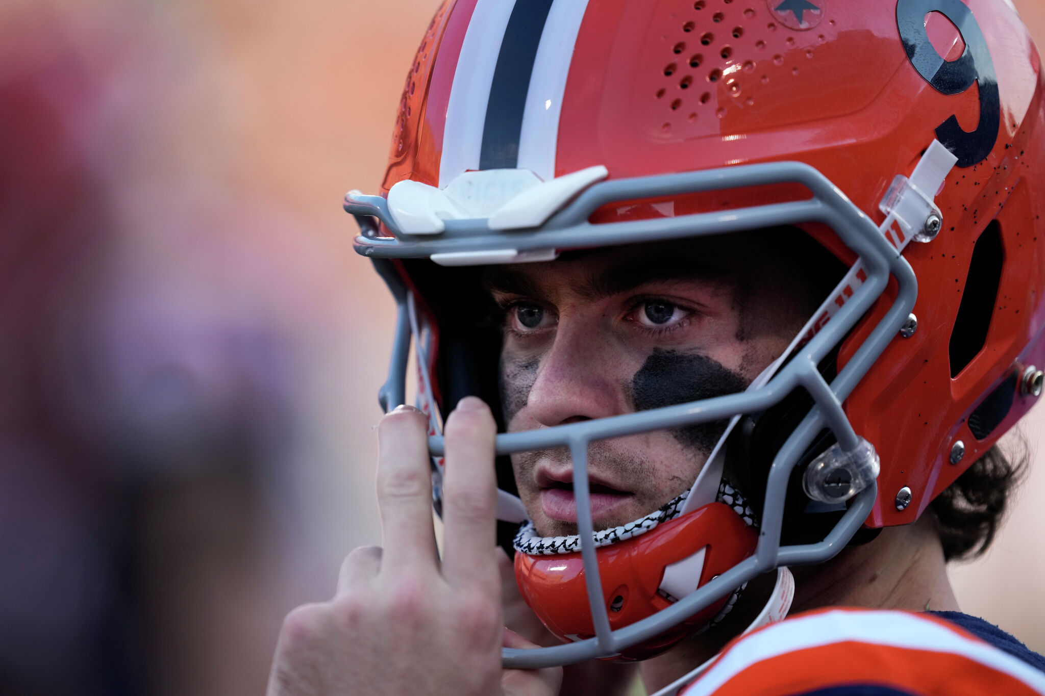 Illinois QB Luke Altmyer defends wearing shirt for anti-LGBTQ+ school