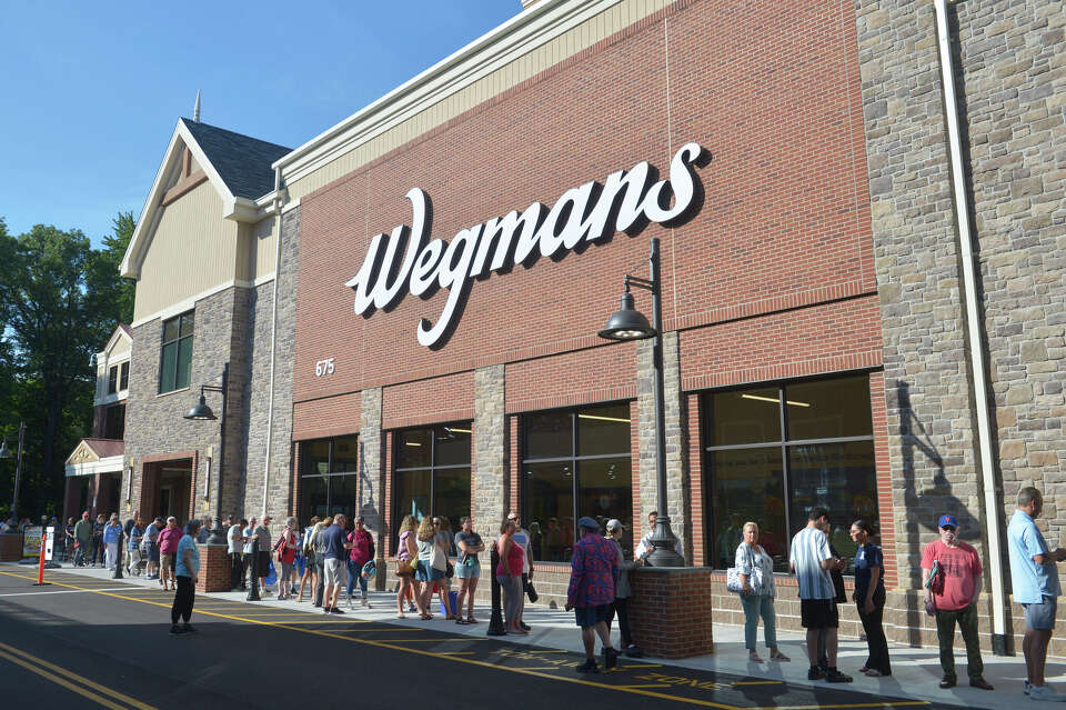 Wegmans opens in Norwalk to a long line of eager customers