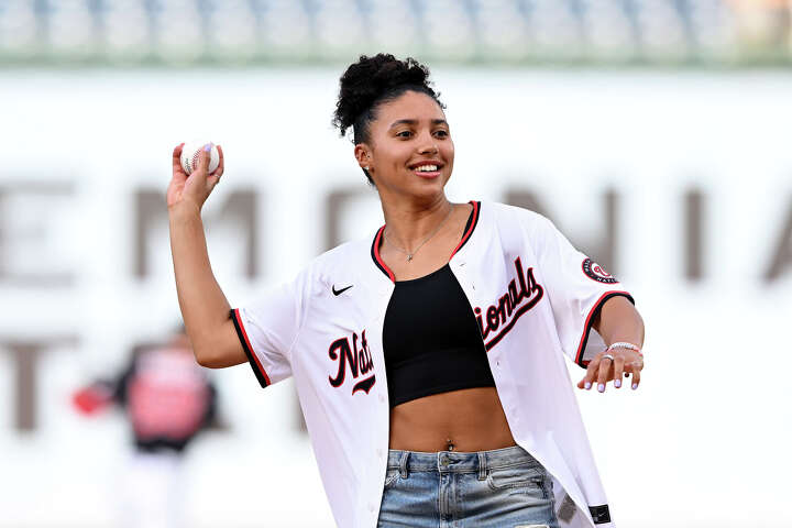 UConn's Azzi Fudd throws out first pitch at Nationals game.