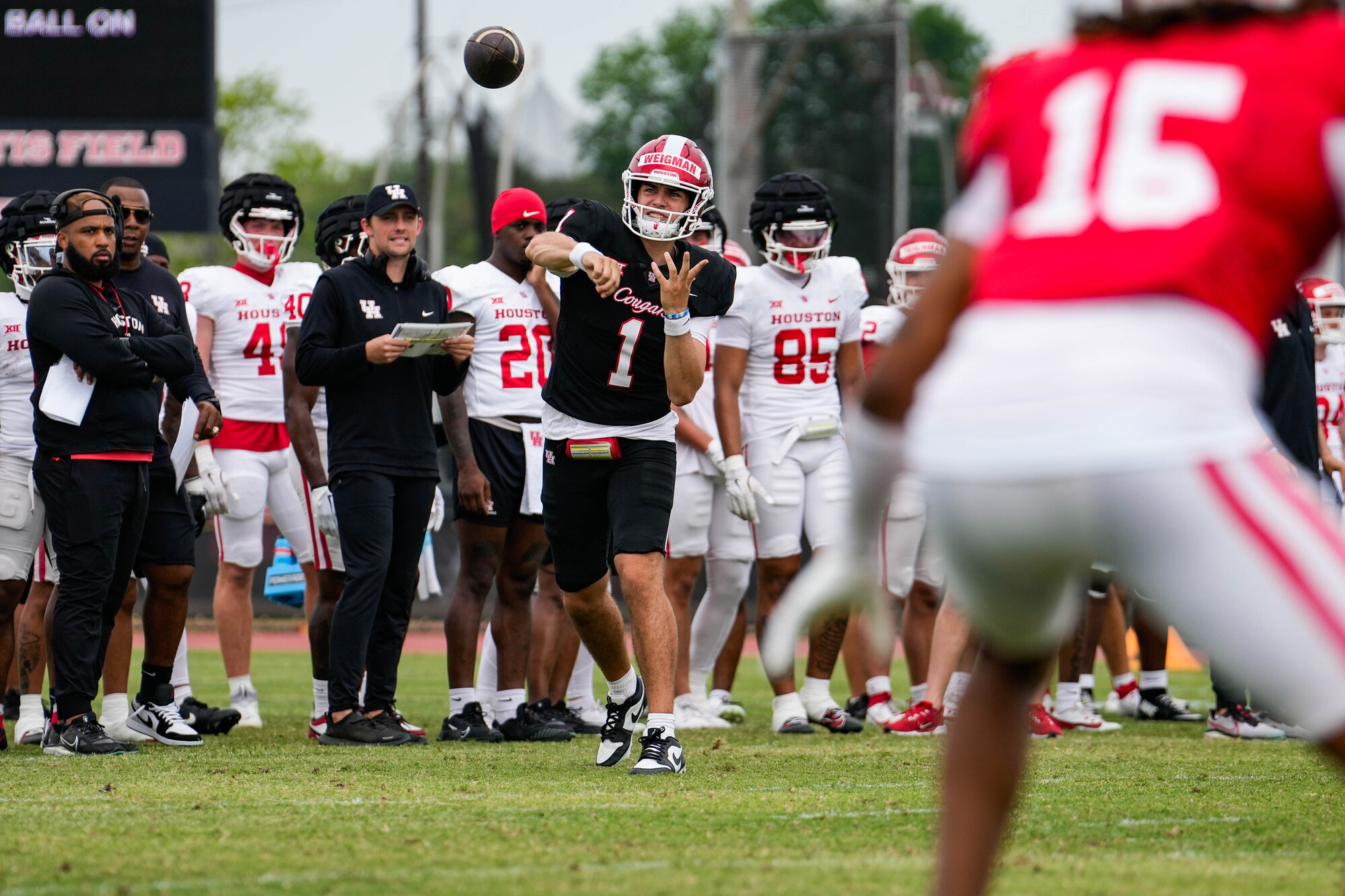 New Cougars QB showing new teammates good time in Houston