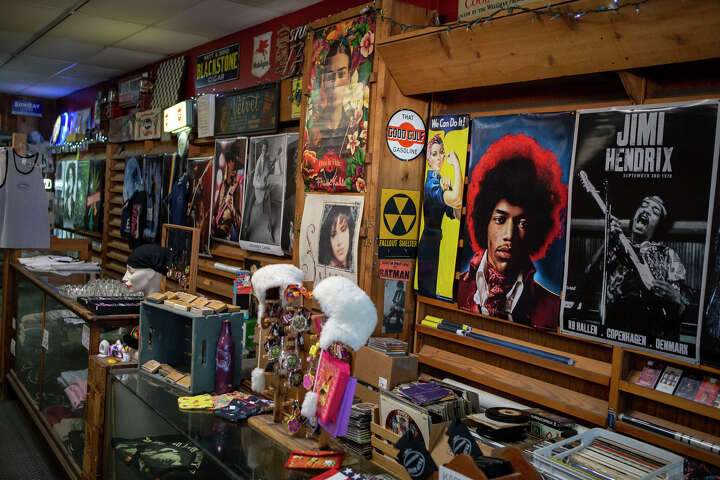 Beloved Flip Side Record Parlor pleads for help after rent lockout