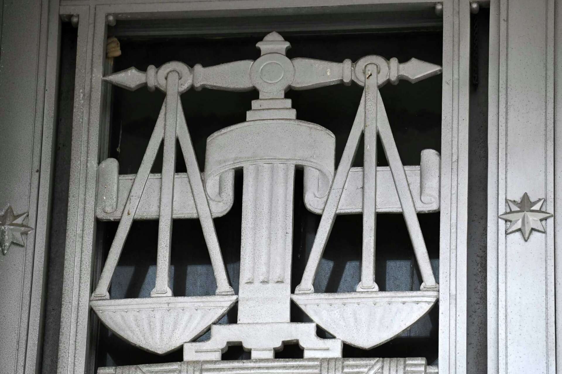 Judge resigns after commission found he sided with defendants