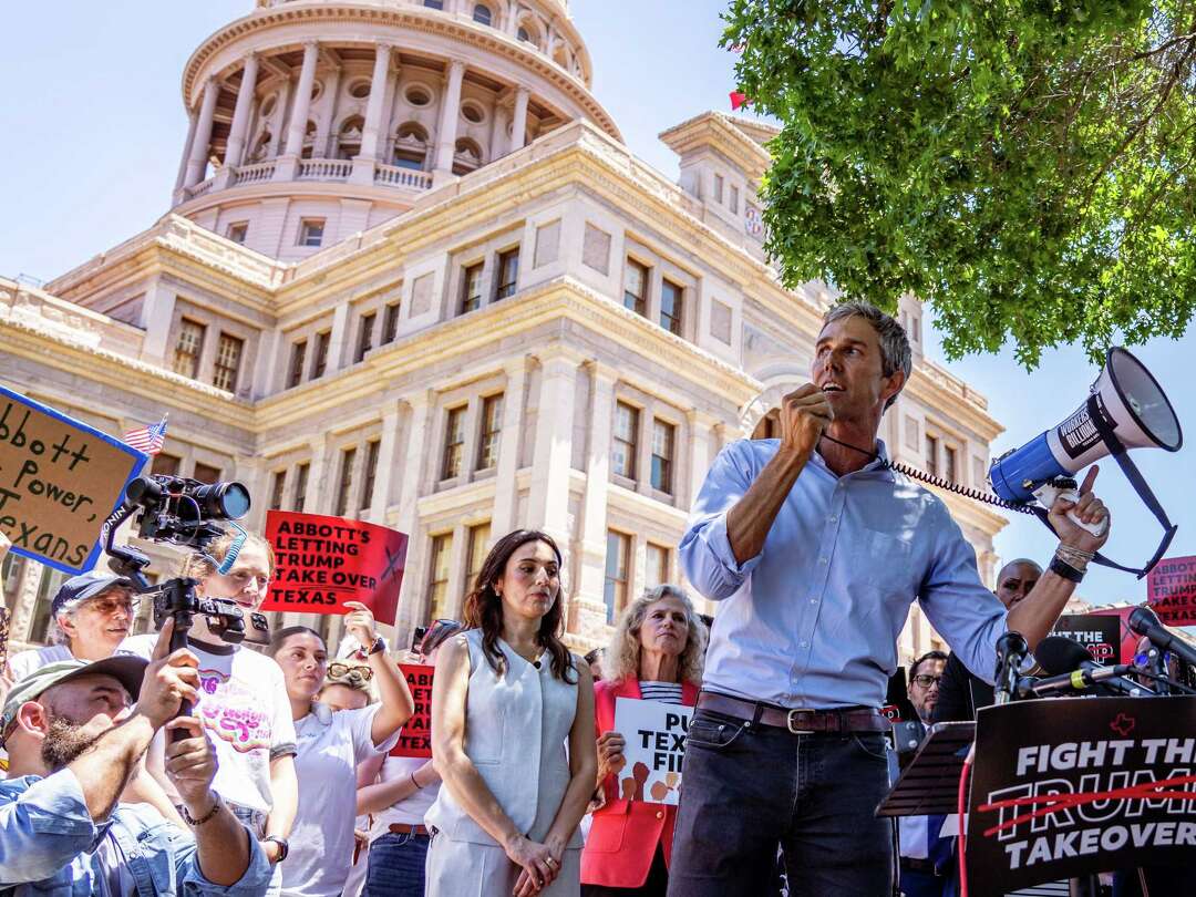 Judge blocks Beto O'Rourke's group from aiding Democrats who fled