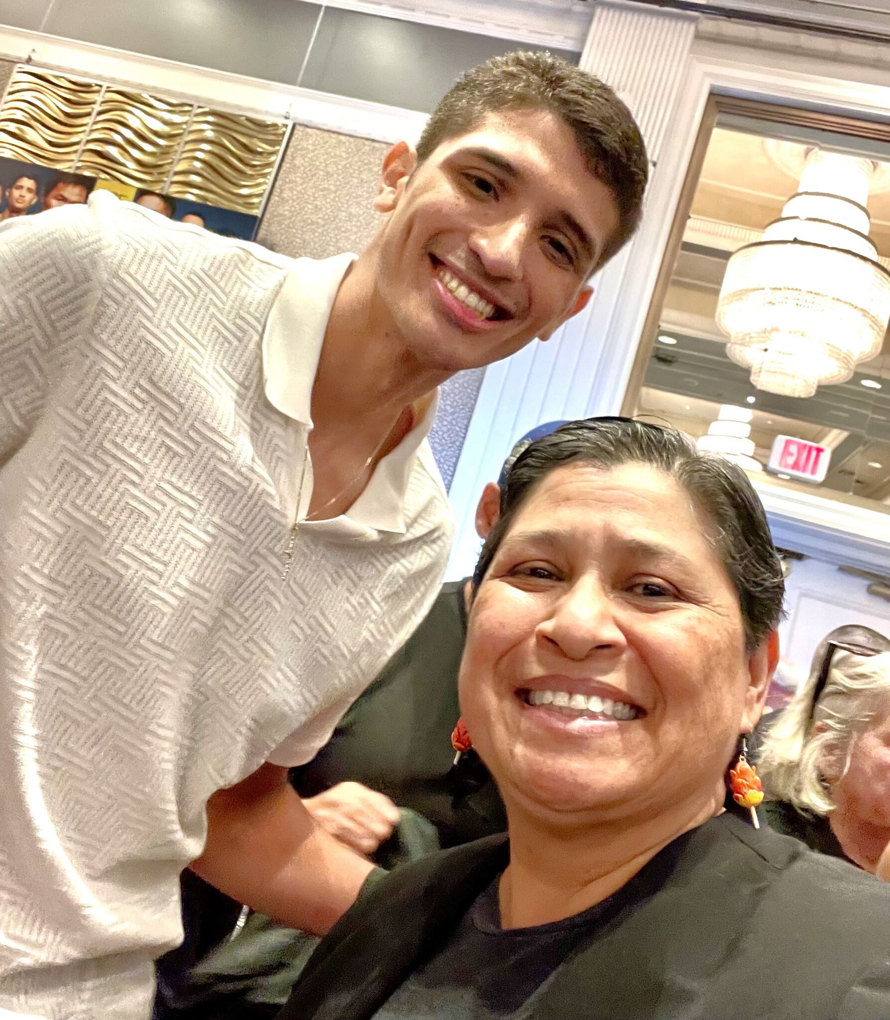 Sandoval: Five days in Las Vegas covering boxing and basketball