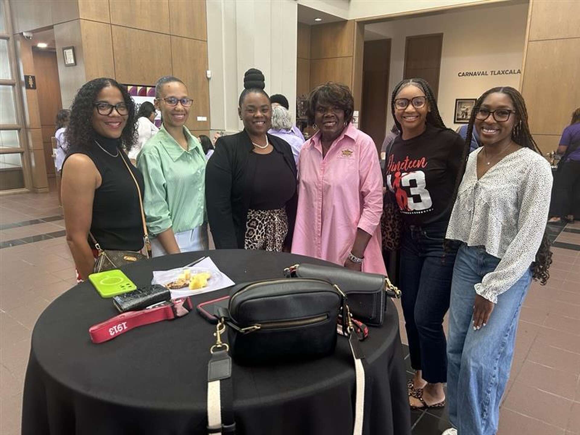 Pioneering Women honors Beaumont leaders at 'Razzle and Dazzle' party