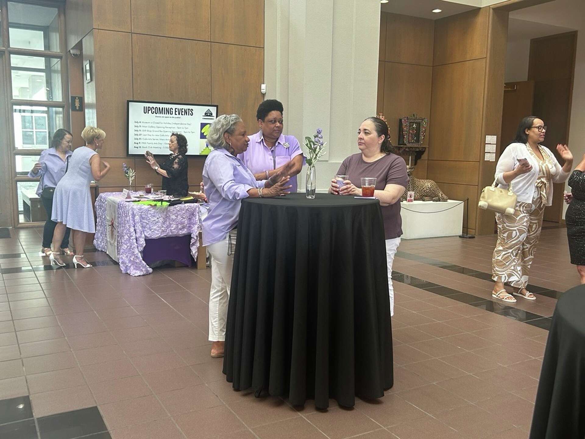 Pioneering Women honors Beaumont leaders at 'Razzle and Dazzle' party