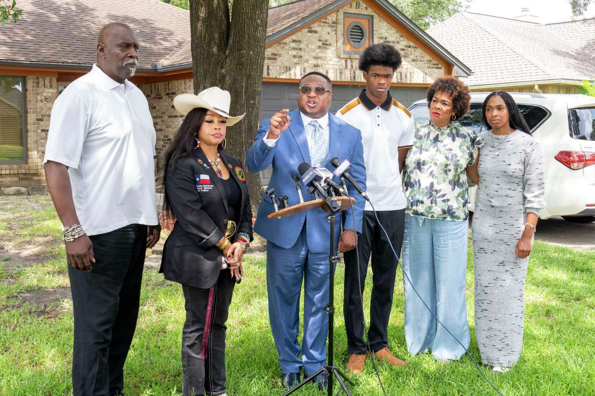 Quanell X: North Shore's Chace Calicut was coerced in shooting case