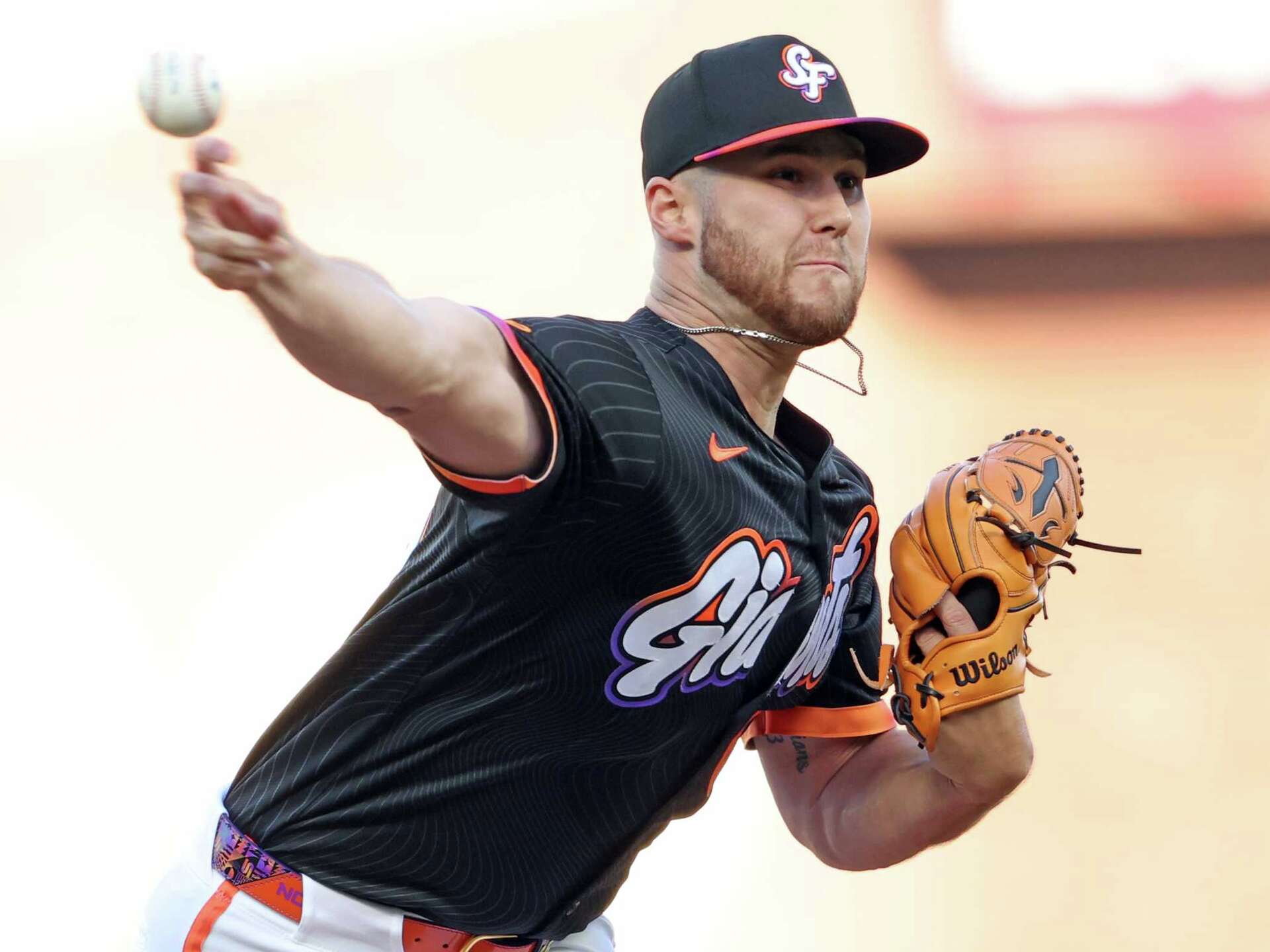 Giants left with three healthy starters after Landen Roupp lands on IL