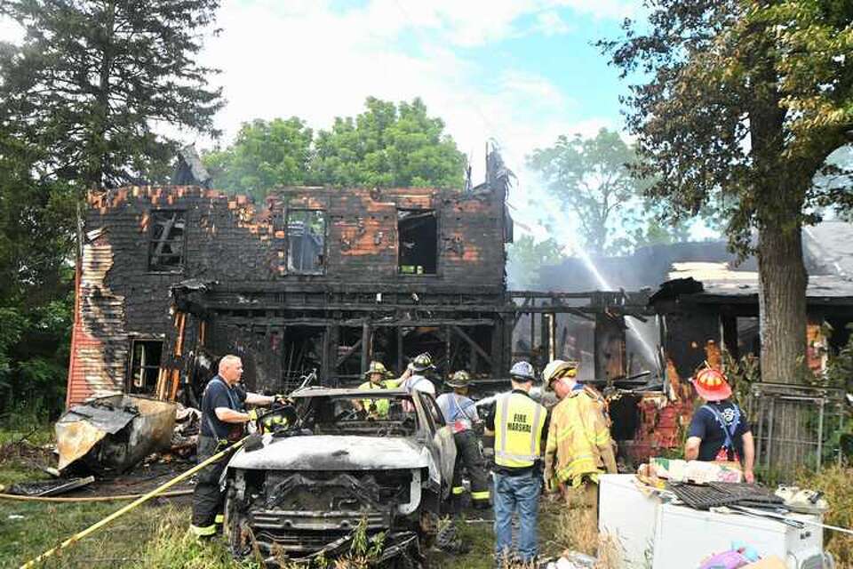South Windsor firefighters battle blaze at Niederwerfer Road home