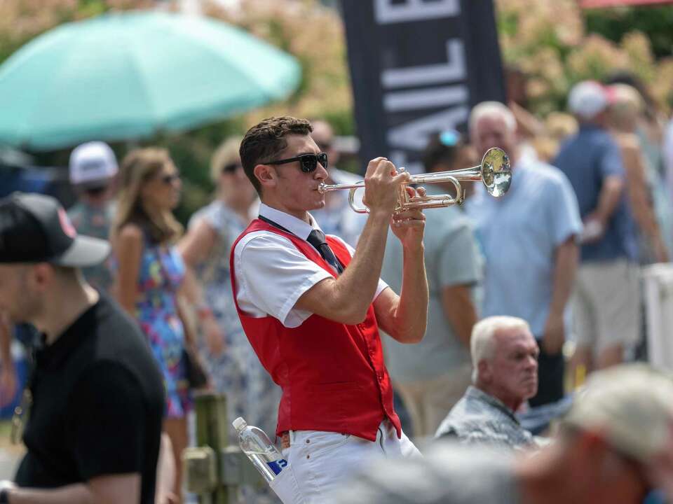 Sierra Leone beats Fierceness to win Whitney at Saratoga track
