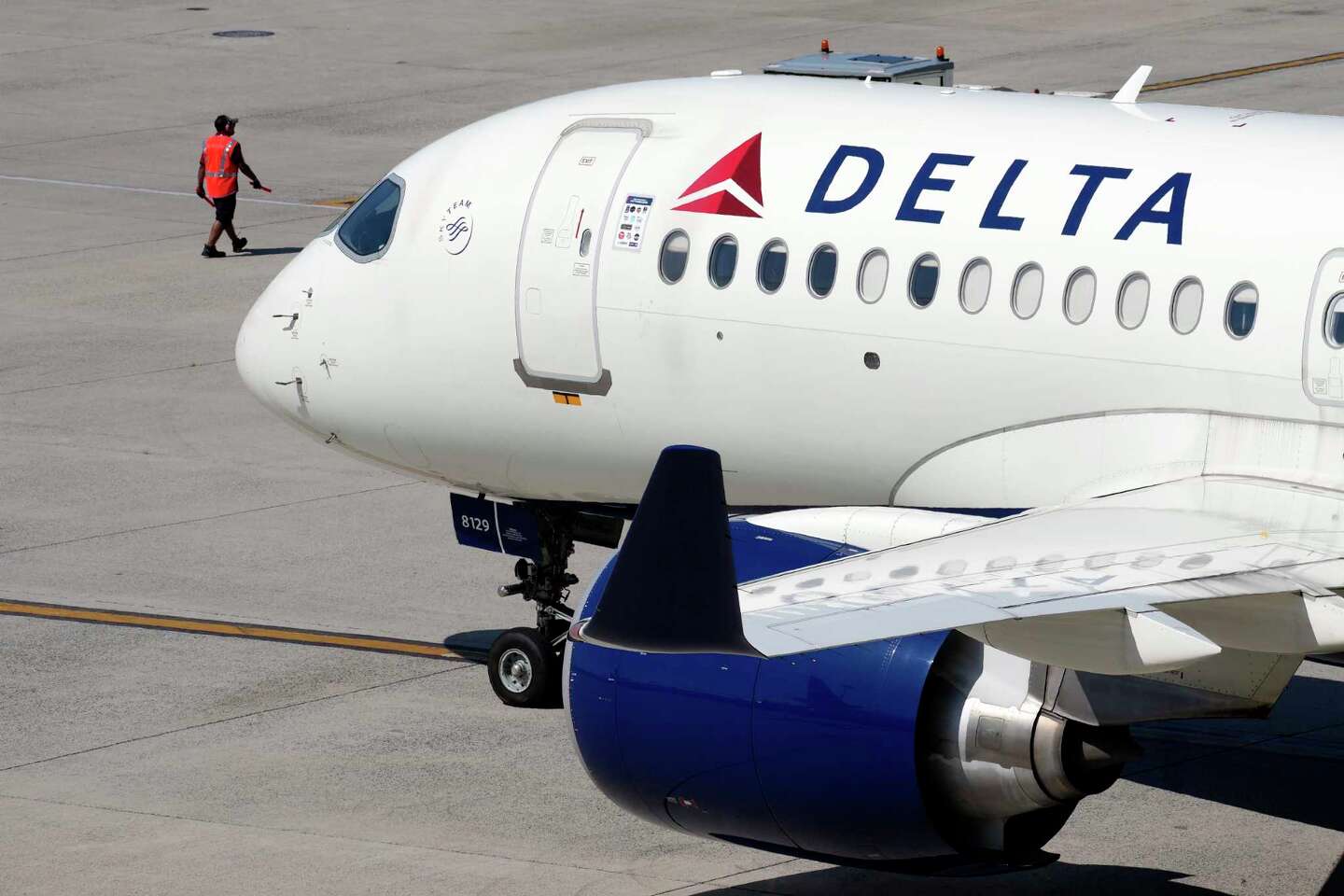 Delta co-pilot arrested at SFO after federal agents ‘stormed’ cockpit
