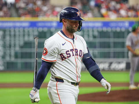 Could Astros move on from Christian Walker after career-low season?