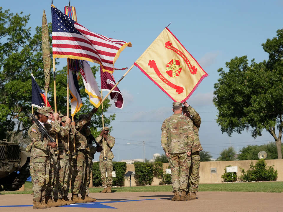 With fanfare, Texas' Fort Cavazos formally reverts to Fort Hood