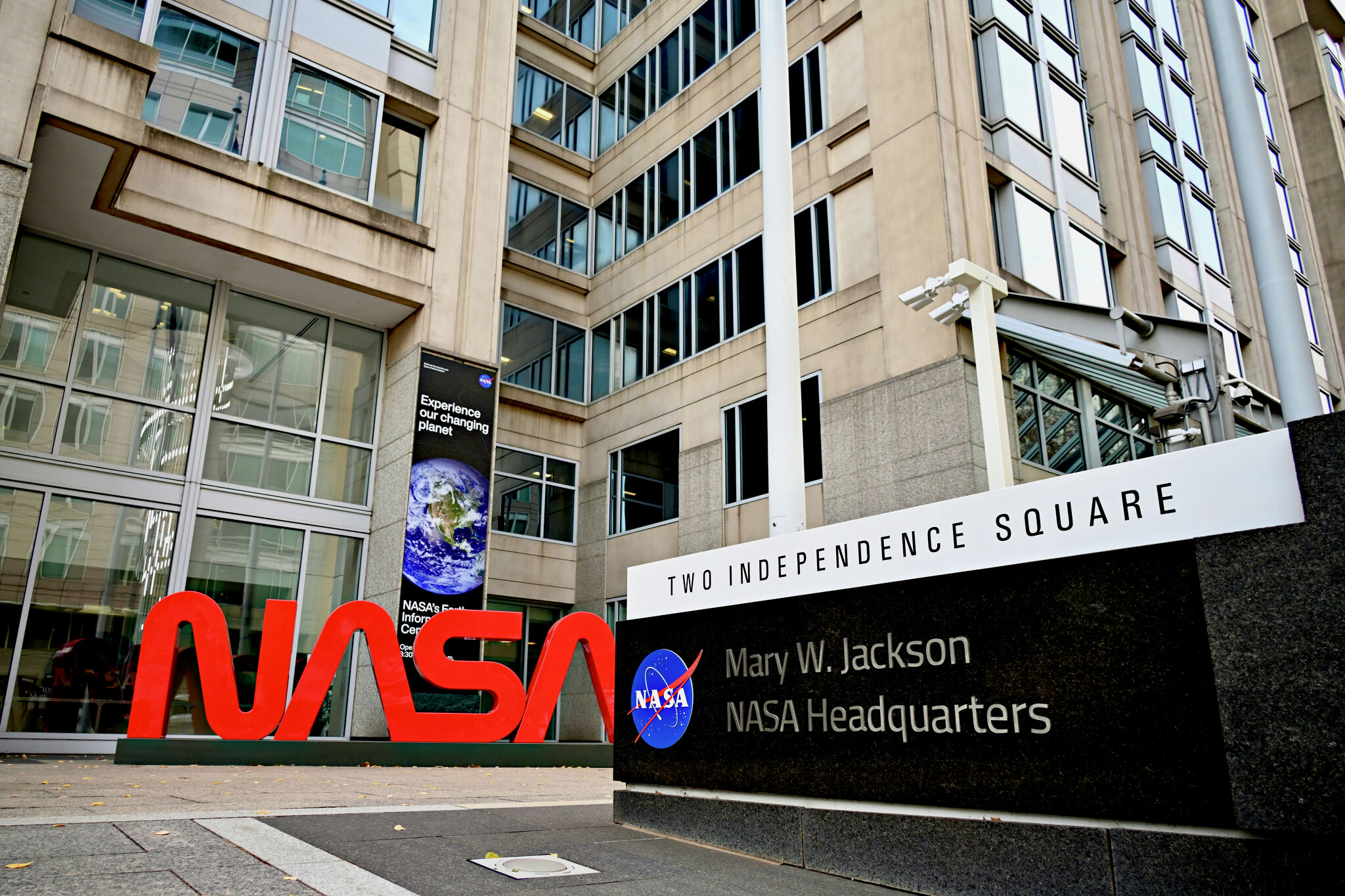 New program leads to surge in NASA employee departures