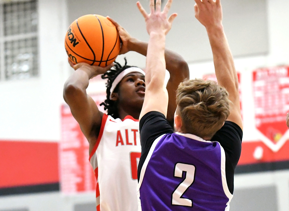 Alton's Semaj Stampley picks South Dakota State basketball over SIUE