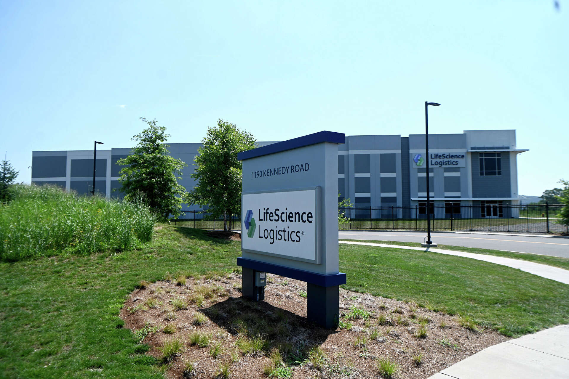 Windsor CT pharmaceutical warehouse for sale near Amazon center