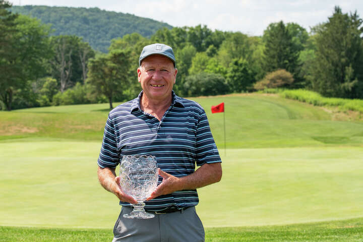 Jim Mueller repeats as NYS Super Senior golf champion
