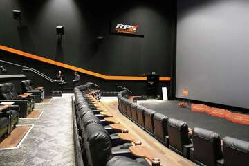 Houston theater Regal Greenway Grand Palace finishes construction