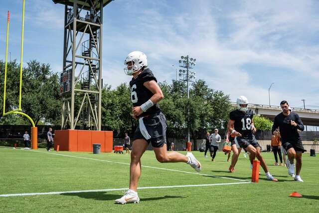 Texas football: Ethan Burke, 4 important Longhorns on defense in 2025