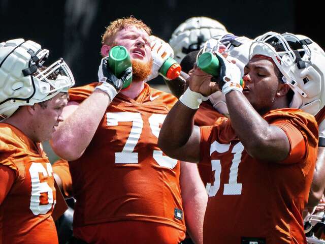 Texas Longhorns new OL starter Connor Stroh can help Longhorns